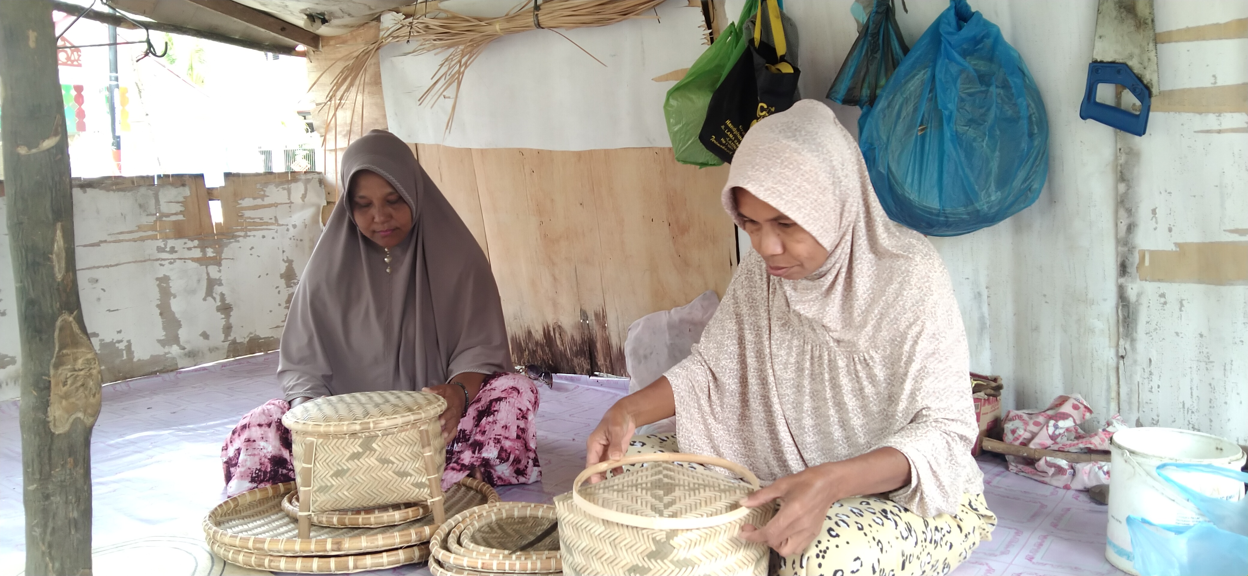 Melihat Usaha Kerajinan Tradisional Jeu'e Di Meunasah Lamgirek